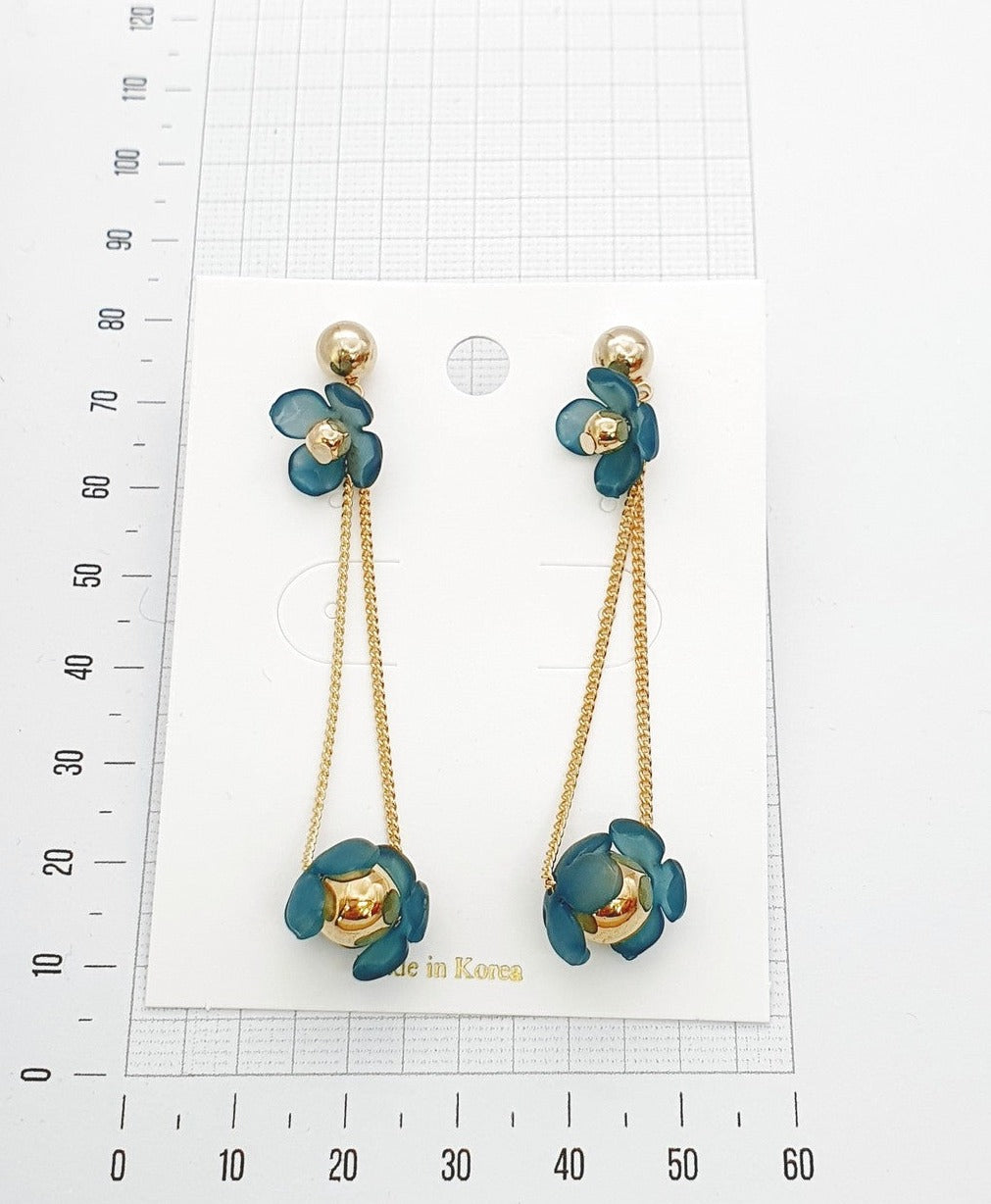 Kayon Emerald Green Flower Dangle Earrings – www.cutecrushco.com