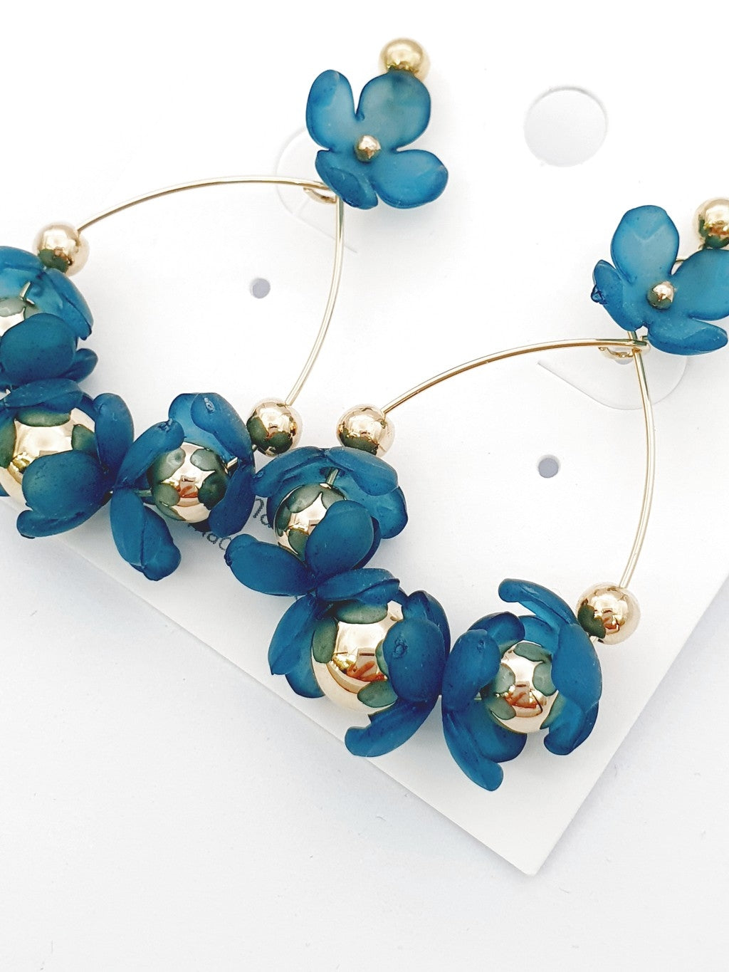 Kayon Greeb Emerald Flower Hoop Earrings – www.cutecrushco.com